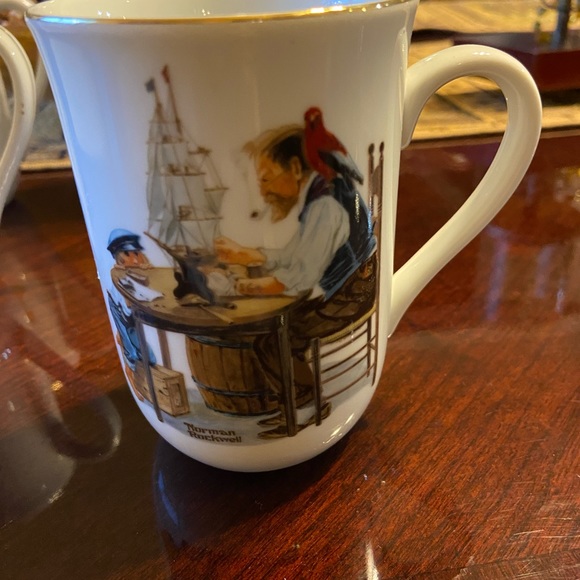 Norman Rockwell | Dining | 4 Norman Rockwell Coffee Mugs With Gold Trim ...